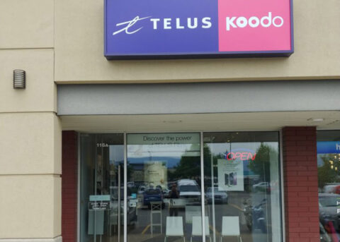 TELUS & Koodo Store Kelowna Spall Plaza: Phones, Plans, Internet